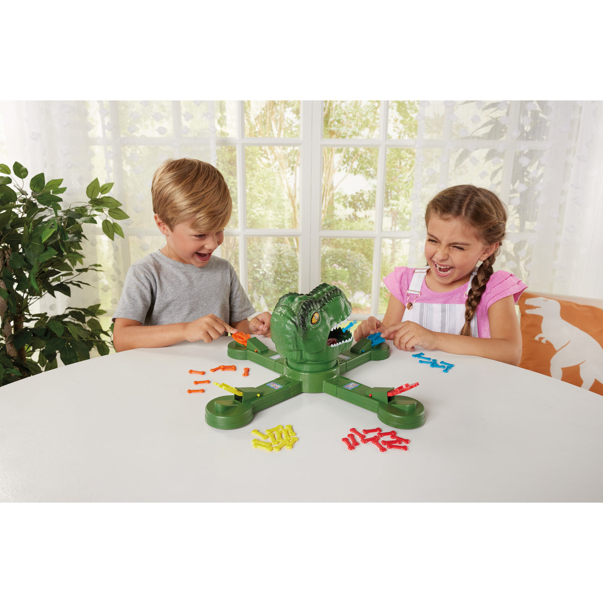 T-Rex Bone Toss - New '25 – kiddywampus