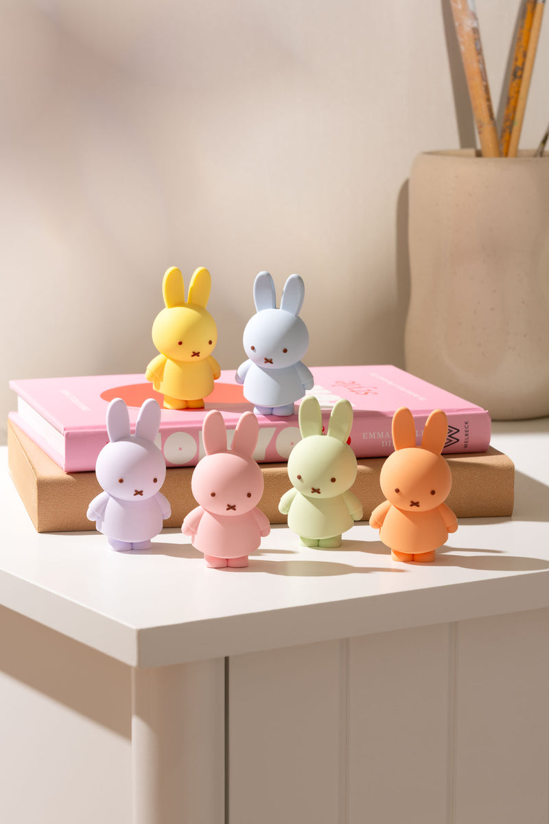 Miffy: Mini Figure Blind Box - Miffy Goes Pastel (Sold Separately ...